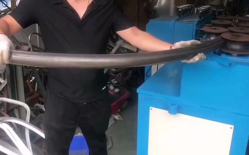 63圆管3个厚弯弧七轴弯管机电动握管设备护栏管弯曲机