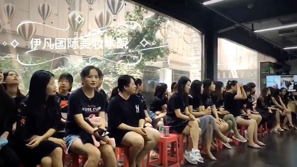 如何选择西安最好的化妆美甲学校?