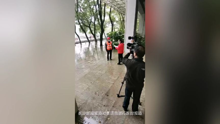 长沙新闻频道对本项目进行采访,项目总工对项目情况进行介绍