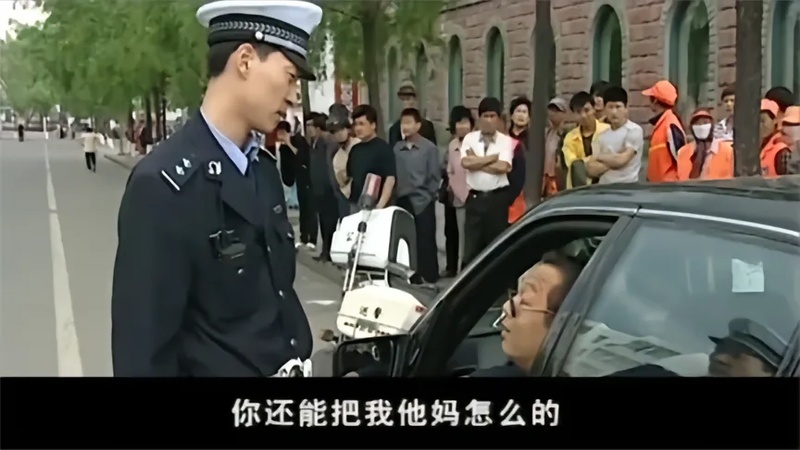 司机醉驾撒泼,怎料交警直接动手打人,这下好看了!
