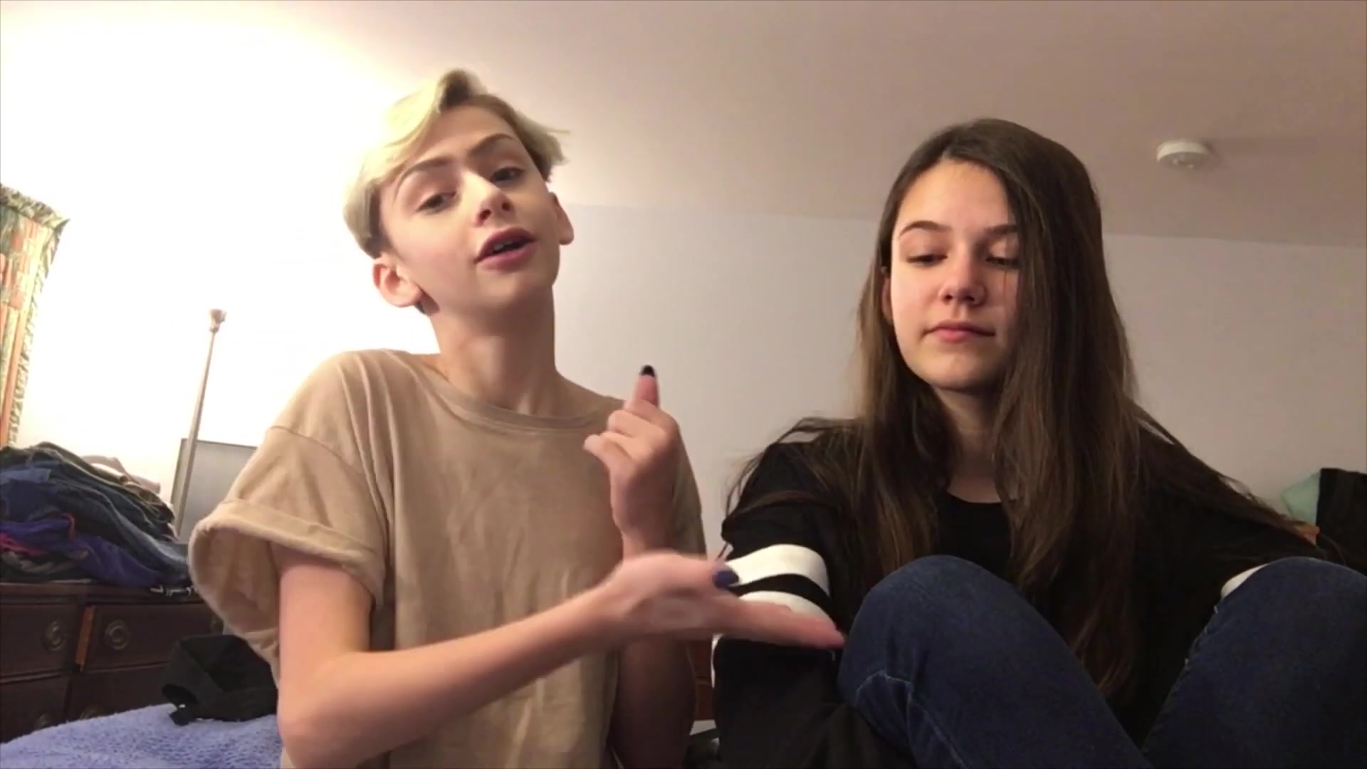 精致美妆博主小哥哥为女朋友化妆DRAG on my girlfriend _ TEA TIME(...