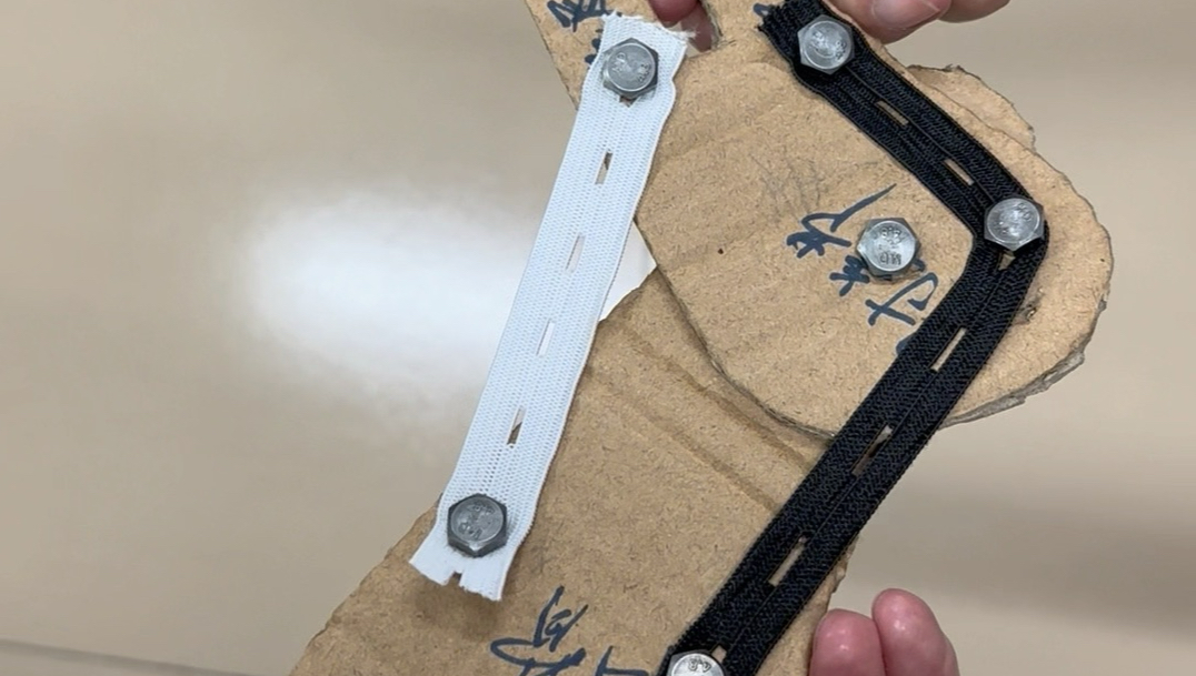 肌肉牵动骨绕关节运动模型