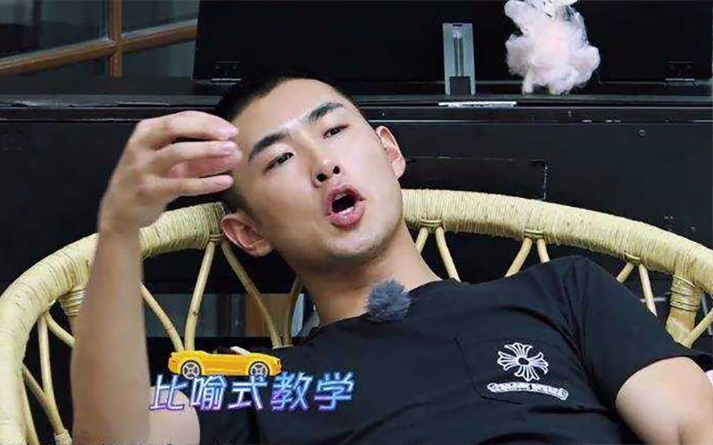 你绝对没看过的,沙雕男孩王彦霖开车片段