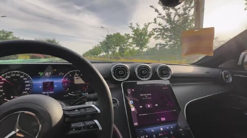 请欣赏奔驰C260驾驶第一视角 高清原图素材 可保存发pyq