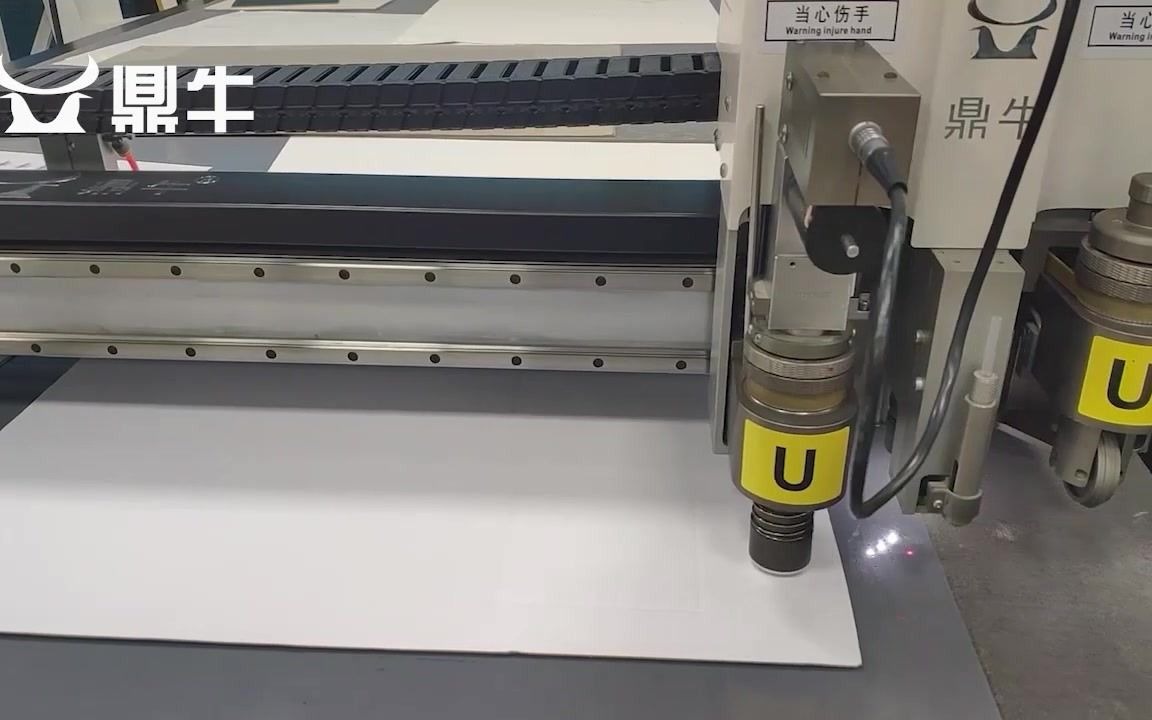 瓦楞纸盒割样机 蜂窝纸板切割机 纸箱切割机