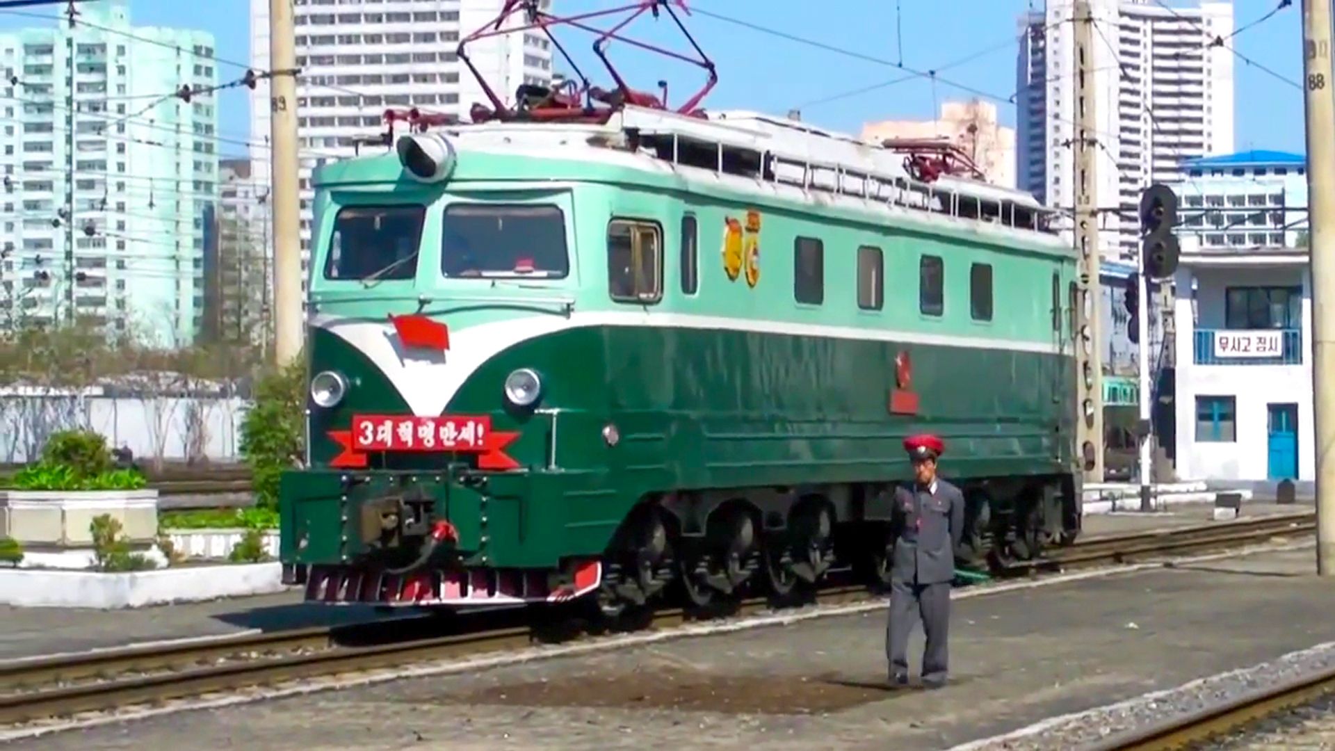 俄罗斯朝鲜火车重新开通,8天穿越,600名游客从莫斯科到平壤