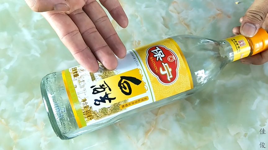 被鱼刺卡住喉咙,别再喝白醋,教你1个土方法,简单有效