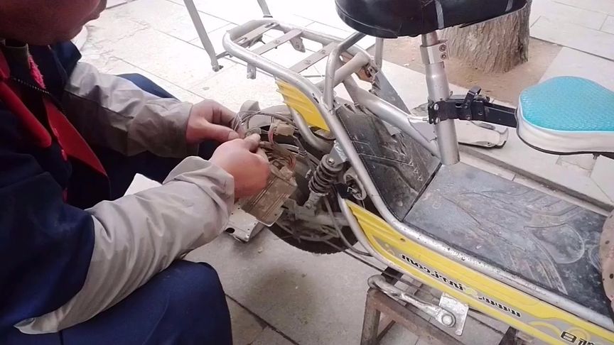 电动车时停时走,怎么回事?教你一招轻松搞定!