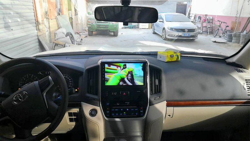 兰德酷路泽360全景导航倒车影像装车 效果完美 影音效果大提升