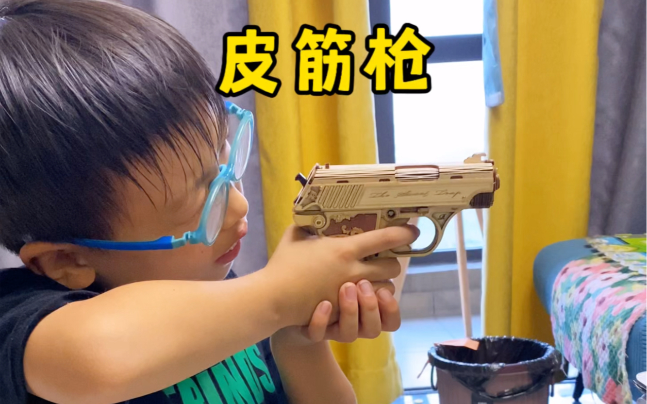 可以连发的皮筋枪,真的太帅了#手工diy #皮筋枪 #玩具