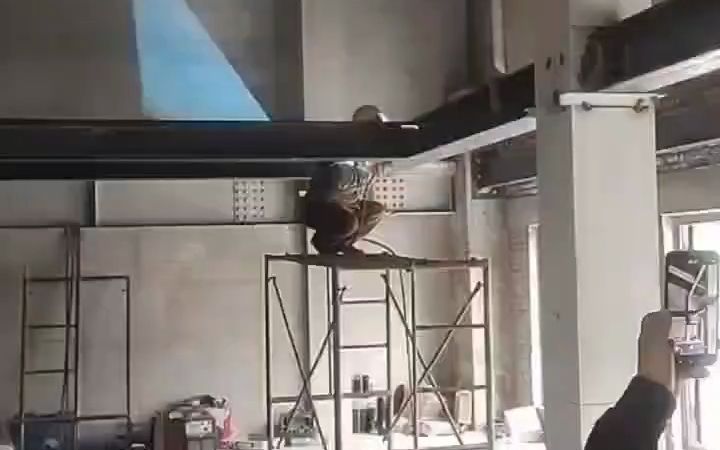 廊坊厂房钢结构隔层搭建阁楼楼梯搭建