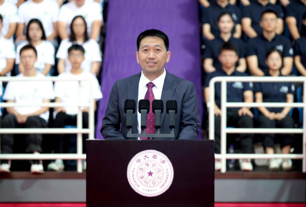 ...开学典礼】教师代表、生命科学学院院长时松海教授代表全体教师发言