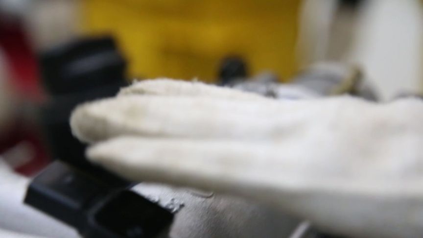 1210发动机拆装实训室王富文