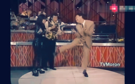 污妖王费玉清高质量模仿比莉小姐,说话动作样样很到位,不愧是外号...