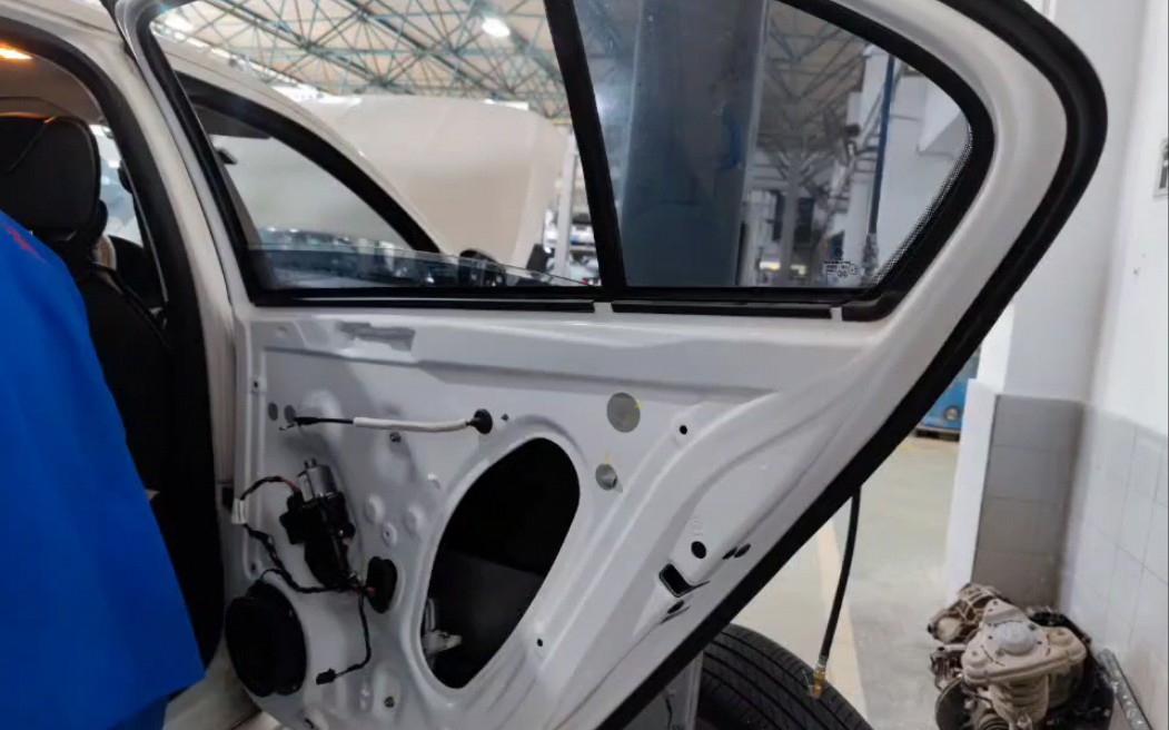 朗逸车门玻璃升降器检查