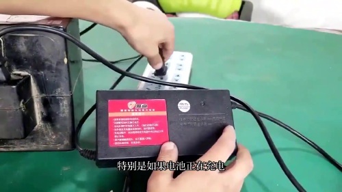 锂电池可以用水灭火吗