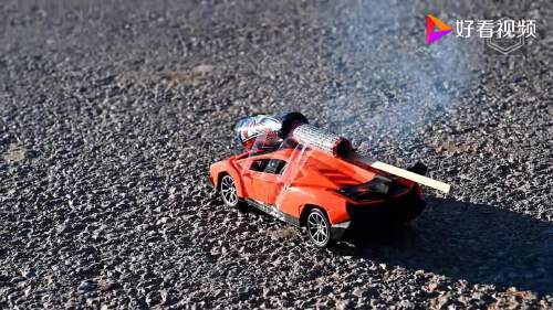 模型车装上喷射引擎!1492公里时速狂飙实录
