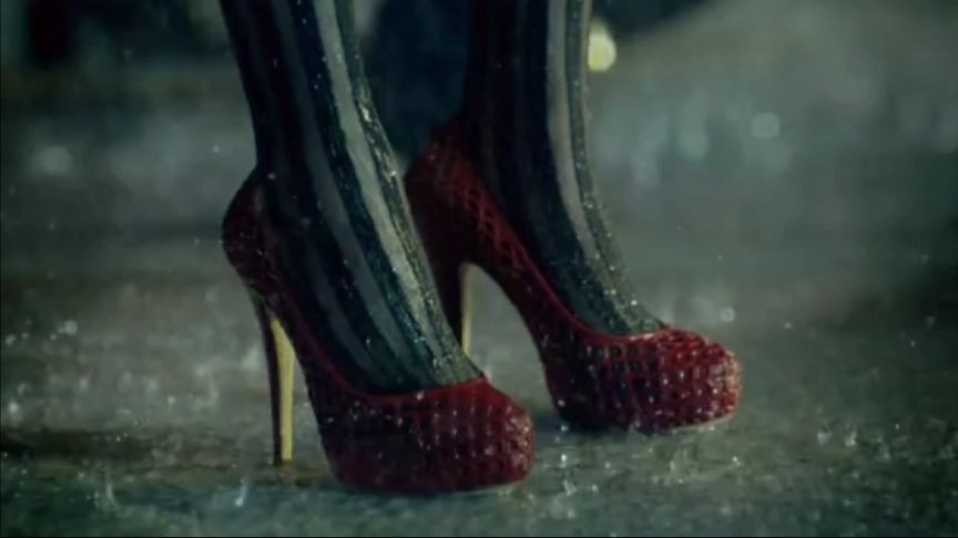 雨伞让人感觉到安全,都错了,危险即将来临