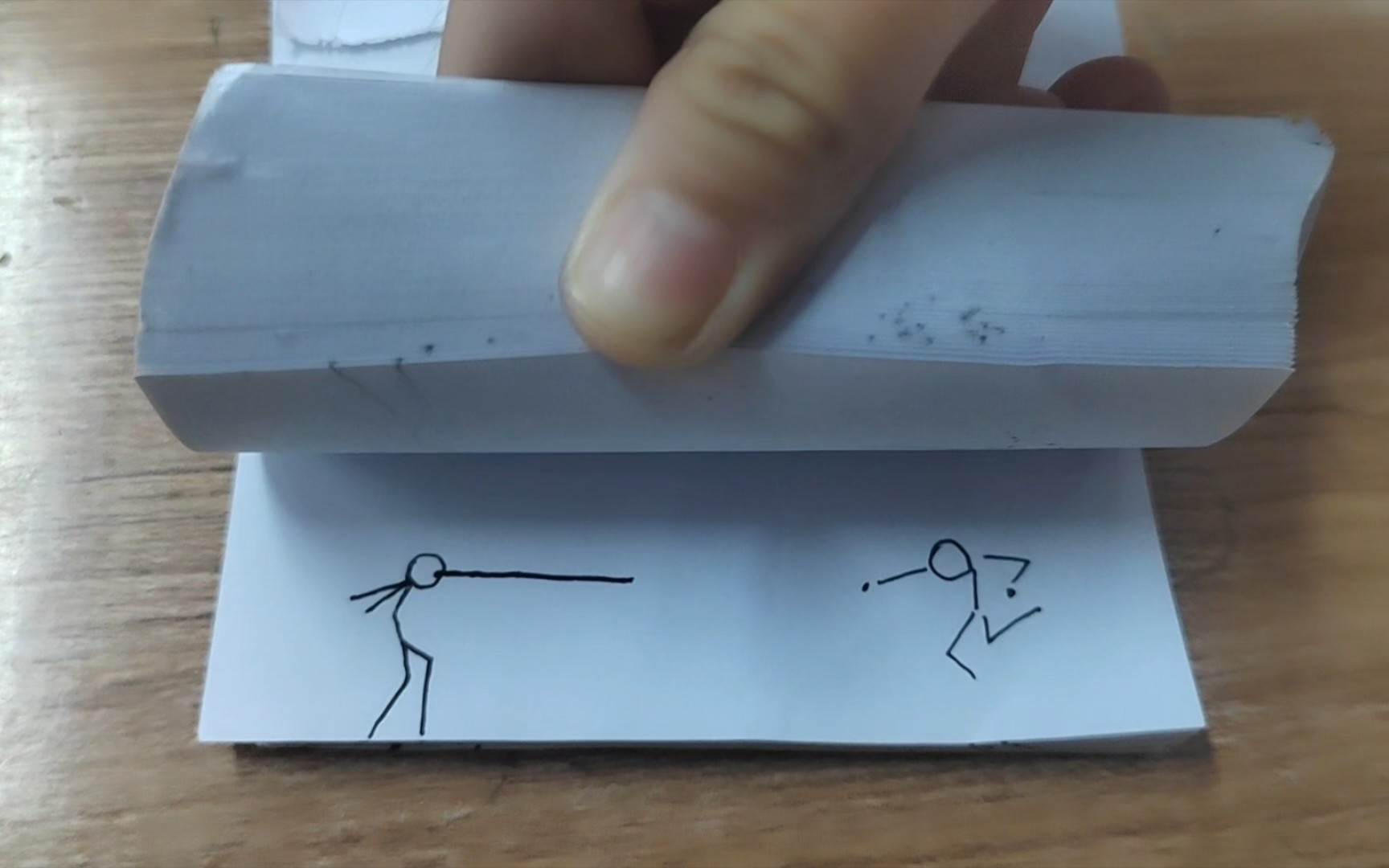 【翻页动画】海贼王? 火柴人战斗[小学生初次尝试手绘翻页动画]两小段