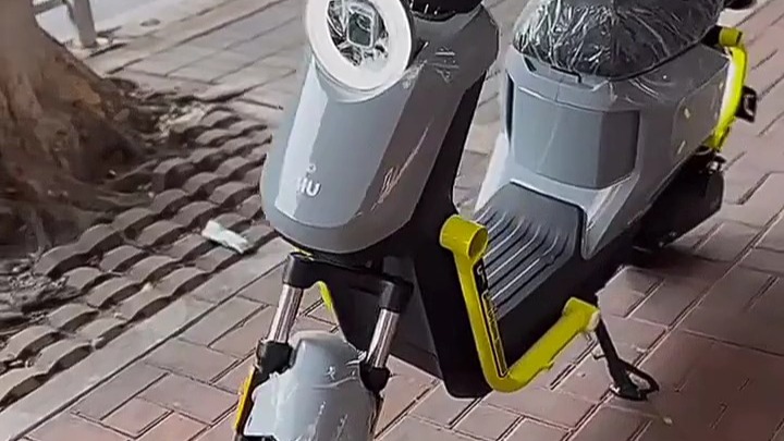 小牛电动UMAX顶配版 U3 智能锂电电动车 新国标长续航通勤代步车