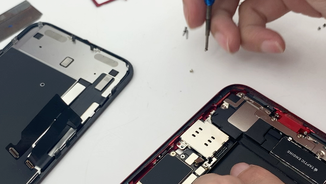 苹果iPhoneXr单卡改双卡拆解过程
