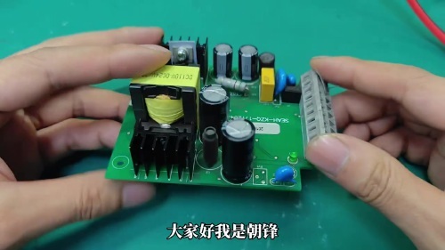 LE灯控制电源全角亮正常半角亮无输出维修过程分享