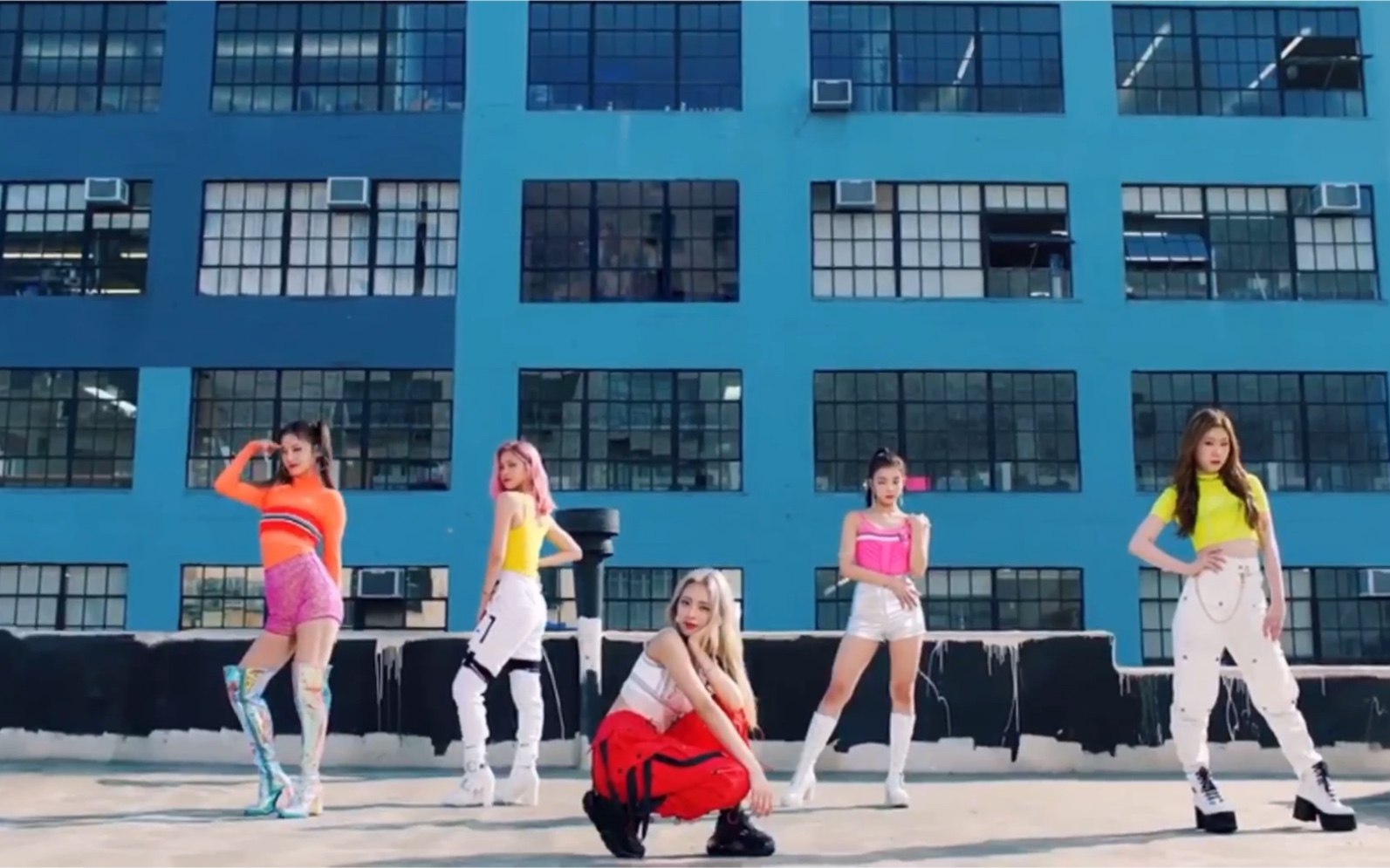 [ITZY]新歌预告 "Icy"mv teaser 小姐姐們回归 !要多多支持唷(比心