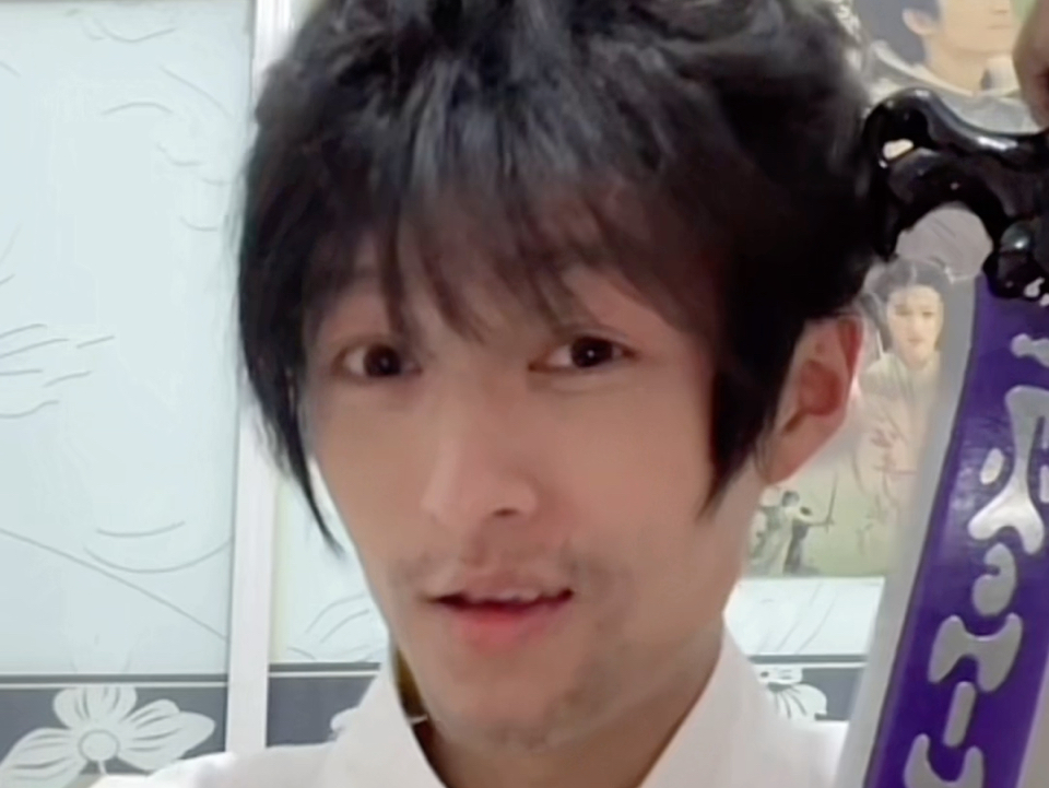 仙剑奇侠传景天模仿者,令人忍俊不禁。胡歌看了都打哆嗦
