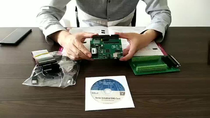 24位高精度串行AD,5通道输入,程控增益放大,AD带自校准功能