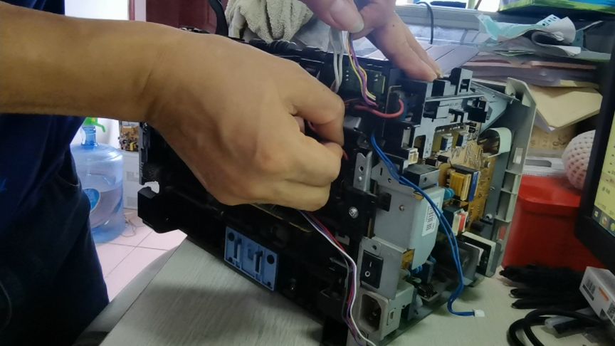 惠普1022拆机维修保养更换定影膜,连续上纸卡纸离活器维修