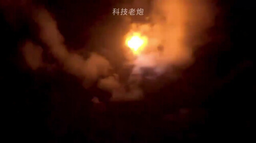 海上浮标拍摄的星舰第五飞时在海上降落的画面