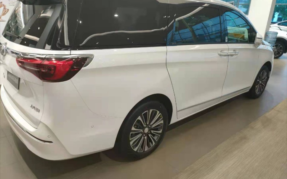 别克GL8高位刹车灯故障