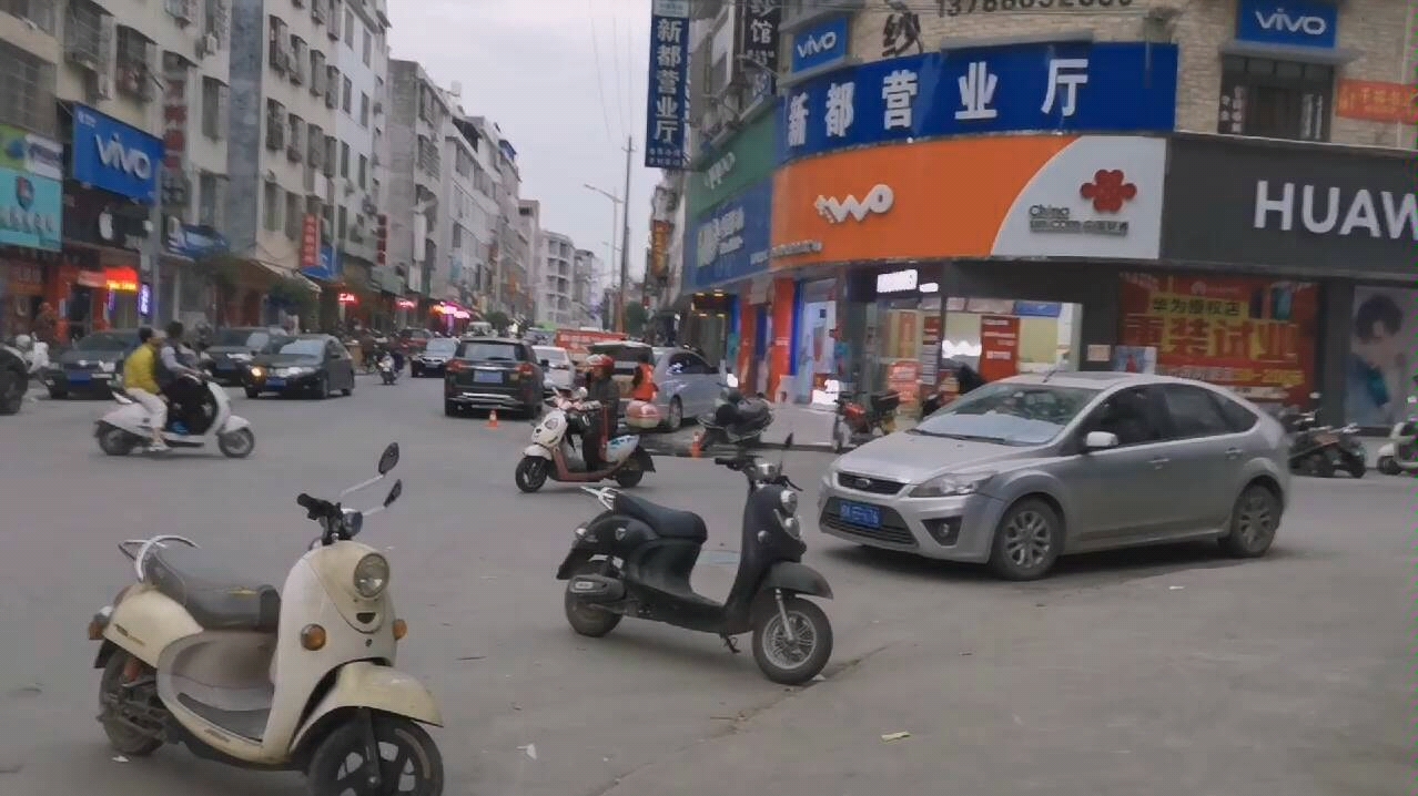 荣耀9x搭载一颗4800w像素索尼IMX582传感器,实地拍摄1080p,太厉害啦!