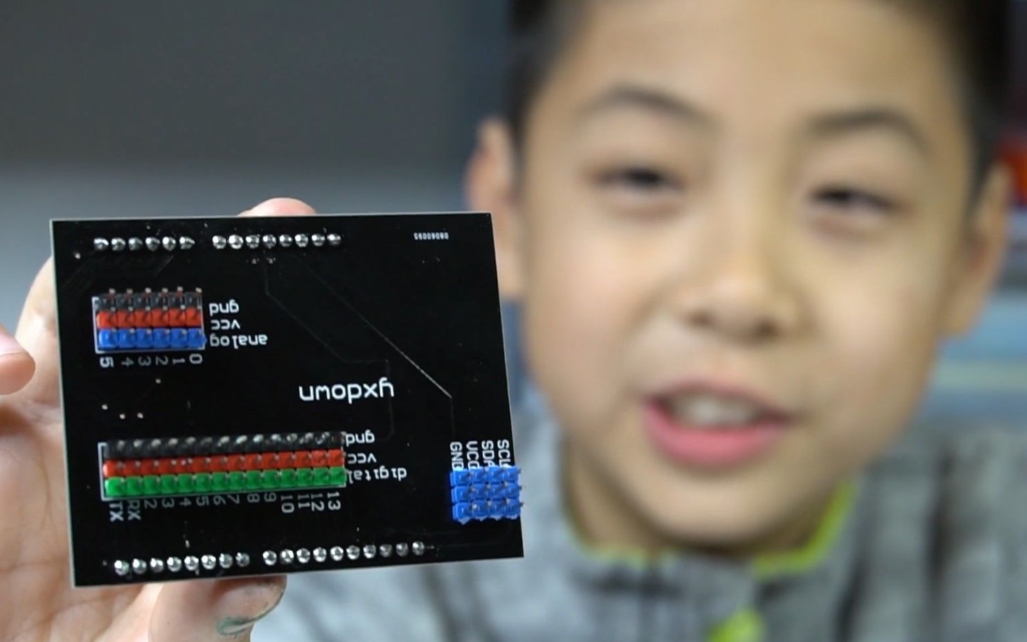 DIY Arduino UNO 最简 扩展板 焊接