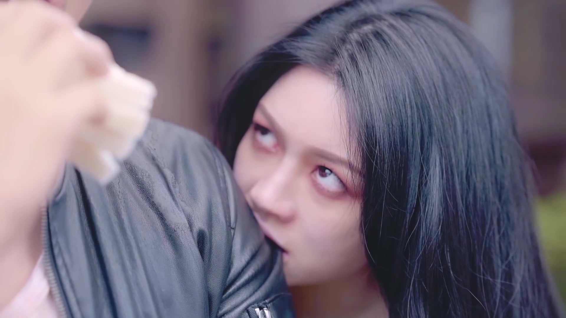 漂亮女孩为何变成丧尸(明日之后宣传片)