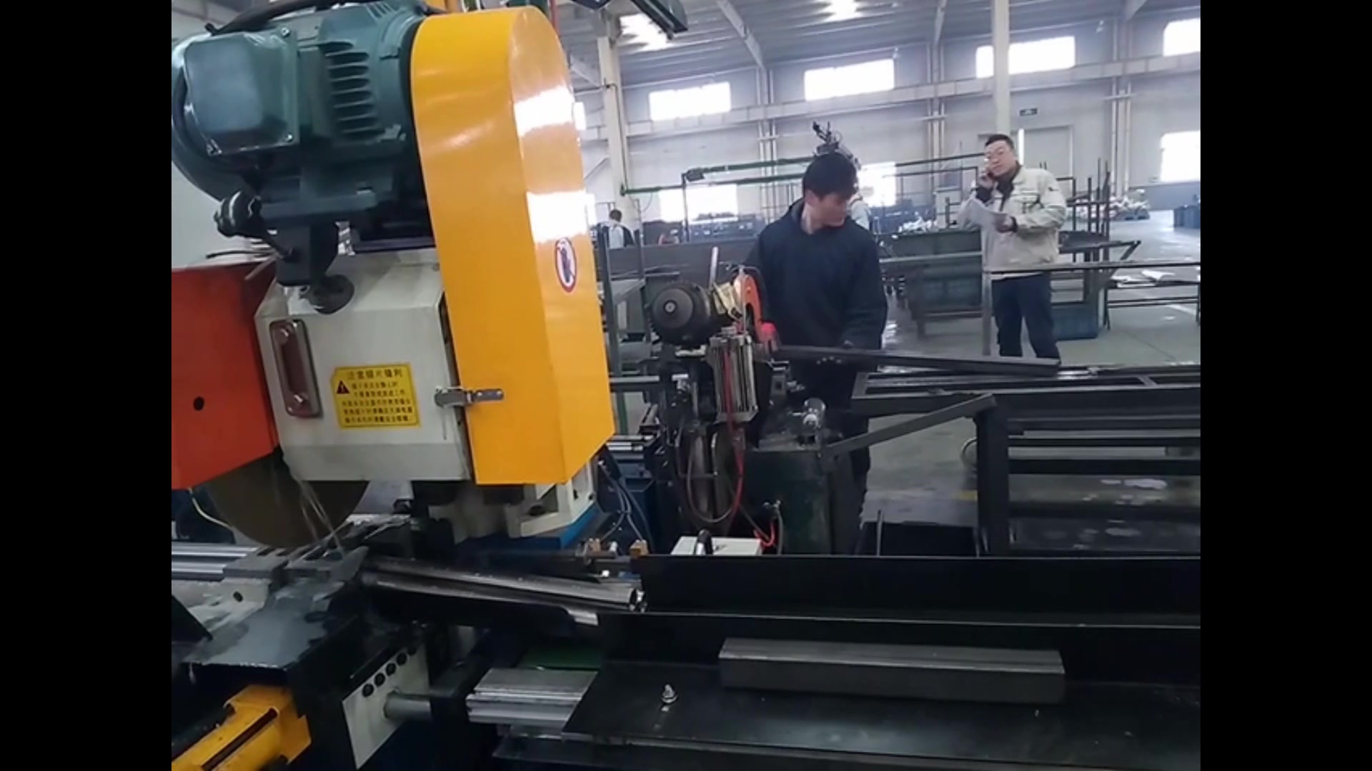 全自动数控切管机,客户现场操作视频