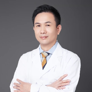 武汉眼整形严玲玲 