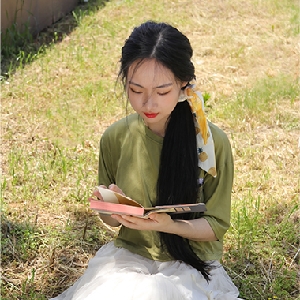秋秋的彩铅画 