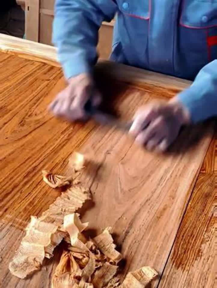 手工做的木桌结实又耐用