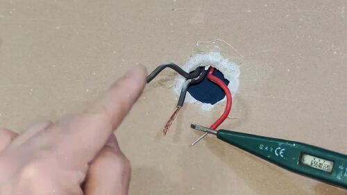一个手机辨别零线地线?颜色相同也能轻松分开