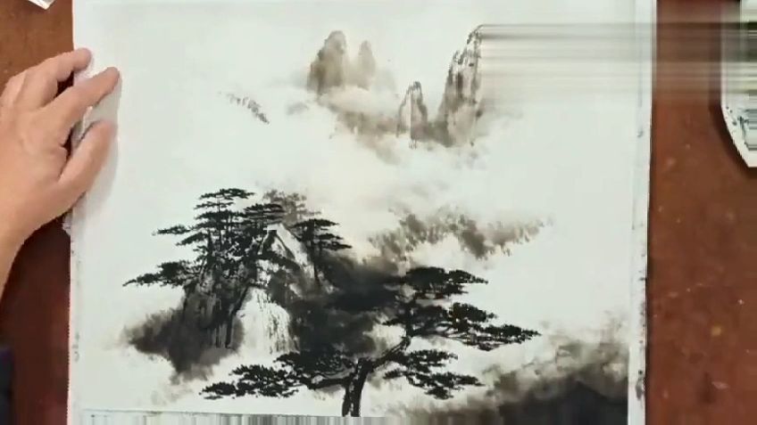 台湾国画名家陈铭显,创作水墨黄山,用笔用墨太值得学习了!