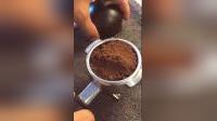 意式浓缩萃取,制作咖啡还是挺好玩的