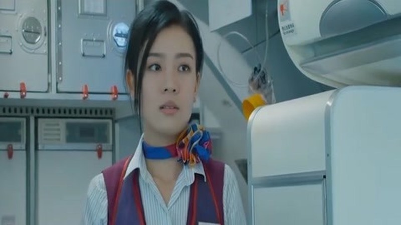 中国机长:失控飞机平稳落地,所有人都放心,中国机长创造奇迹!