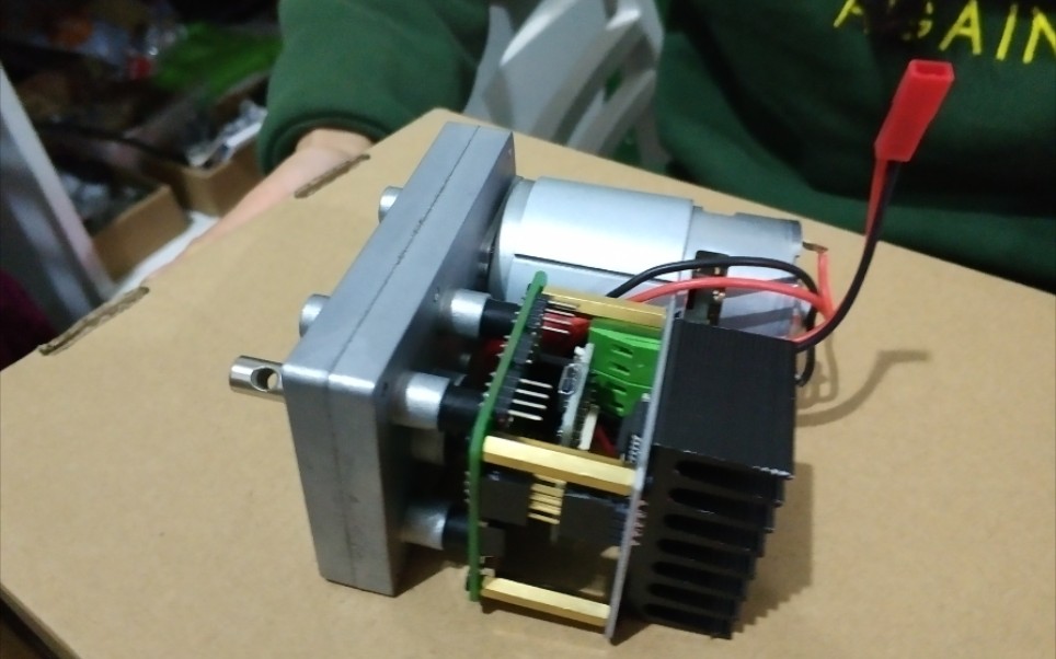 基于esp8266的有刷舵机,多圈位置控制测试。(减速比还是大了些,极速...