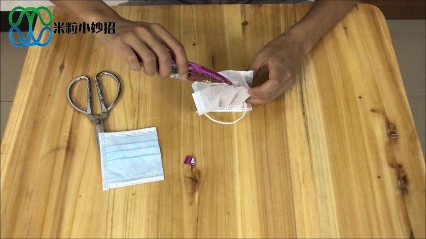 一包小小的过期咖啡就可以达到防潮作用,用的省心
