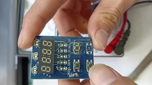 揭秘四脚微动开关:电子设备中的关键部件工作原理大解析!