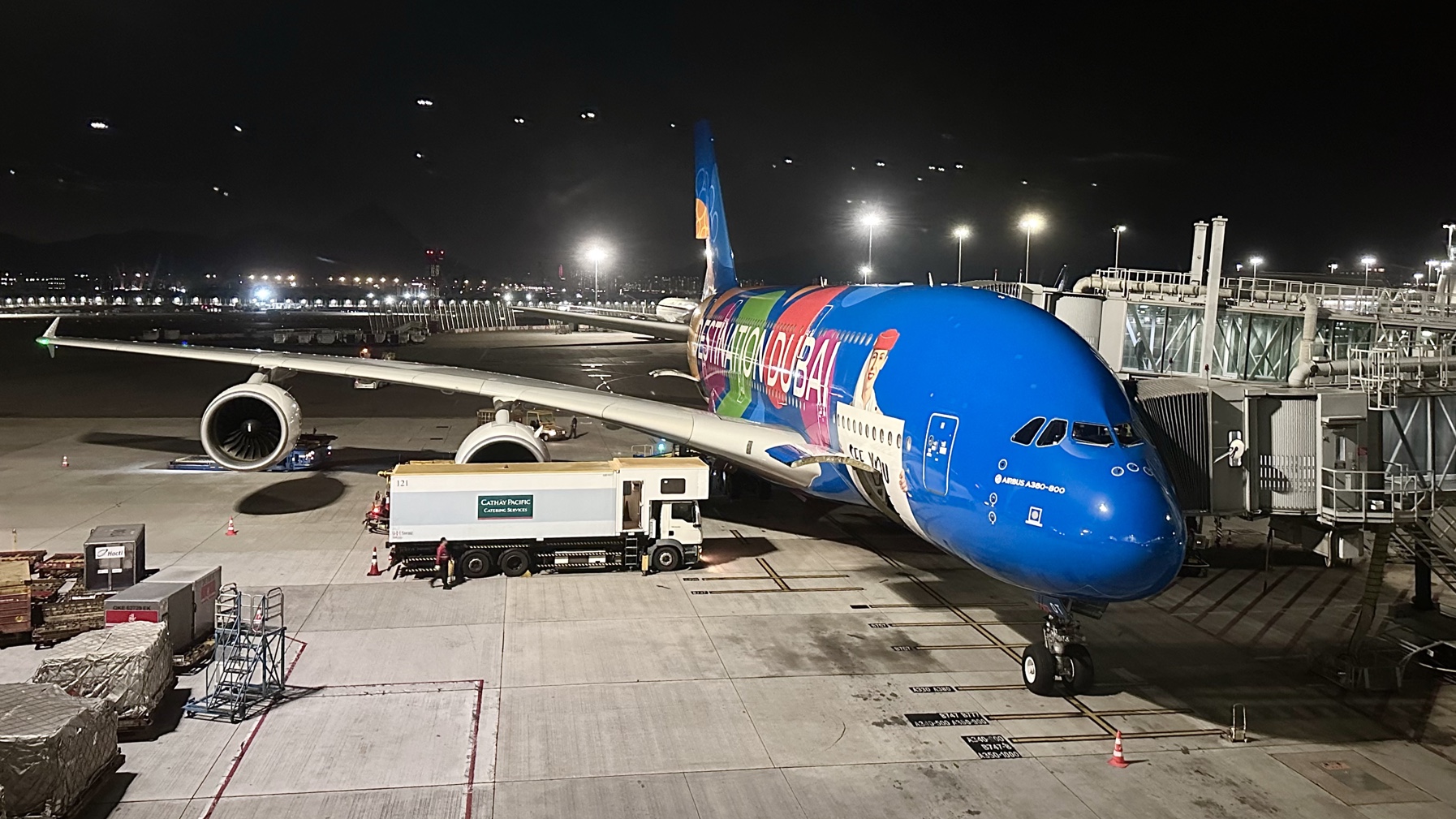 阿联酋航空EK385 A380-861香港赤鱲角国际机场推出滑行、起飞。