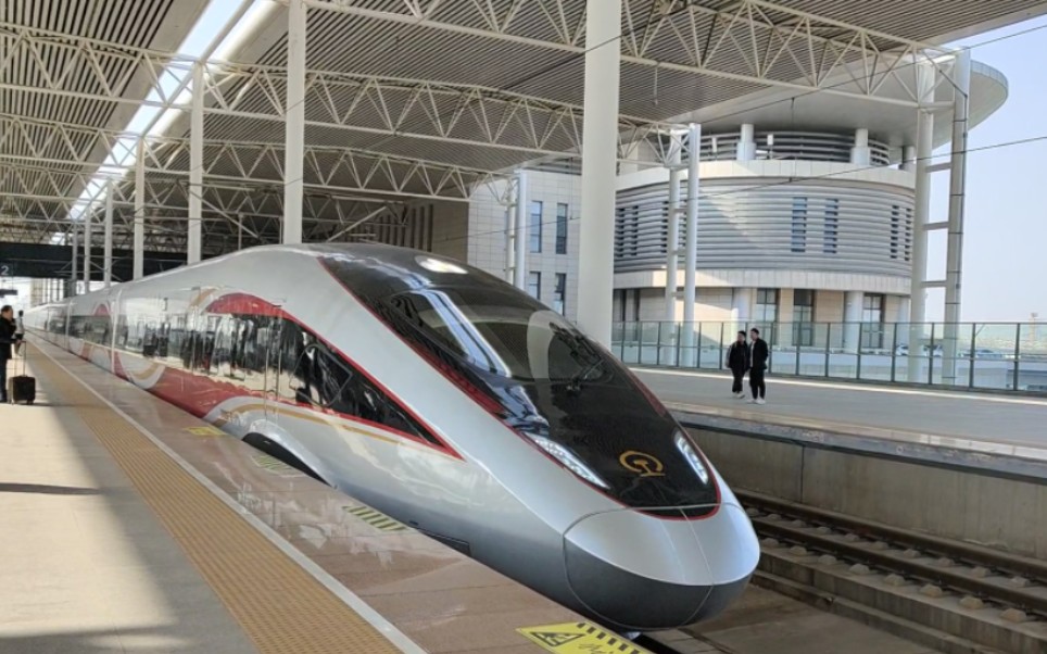 哈局CR400BF-GZ-5218担当G2636/3次列车在德州东站进站