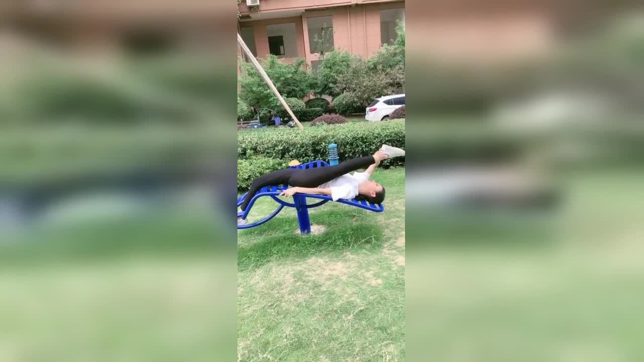 原来健身器材是这样锻炼的