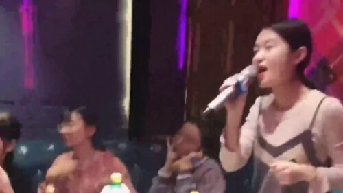 女同学吵着来KTV,一开嗓我耳朵都炸了,这唱的是啥?
